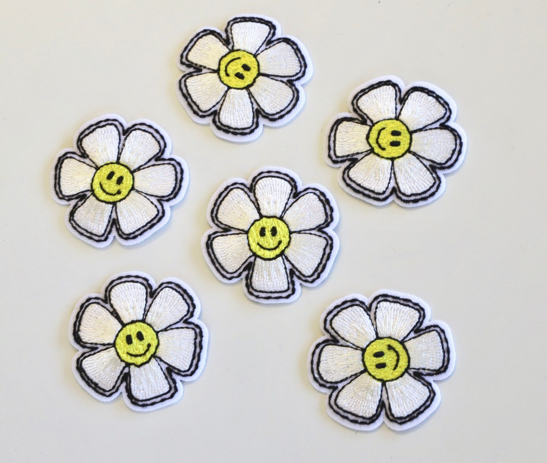 Smiley Daisy Patch - Dot To Dot Studio