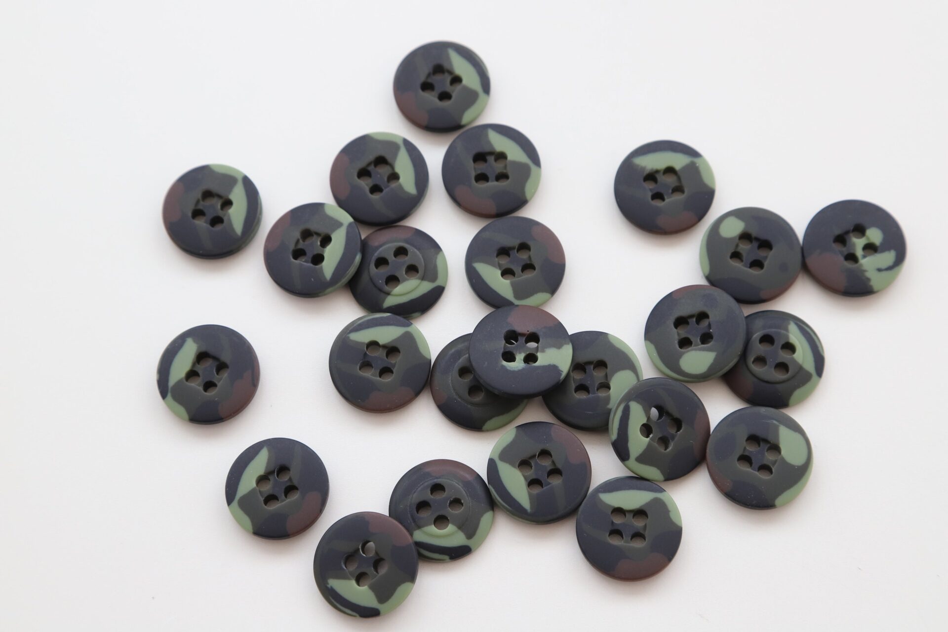Camouflage Buttons - 18mm - Dot To Dot Studio
