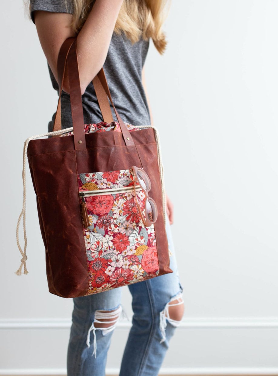 Noodlehead - Firefly Tote Bag - Paper Pattern | Dot To Dot Studio