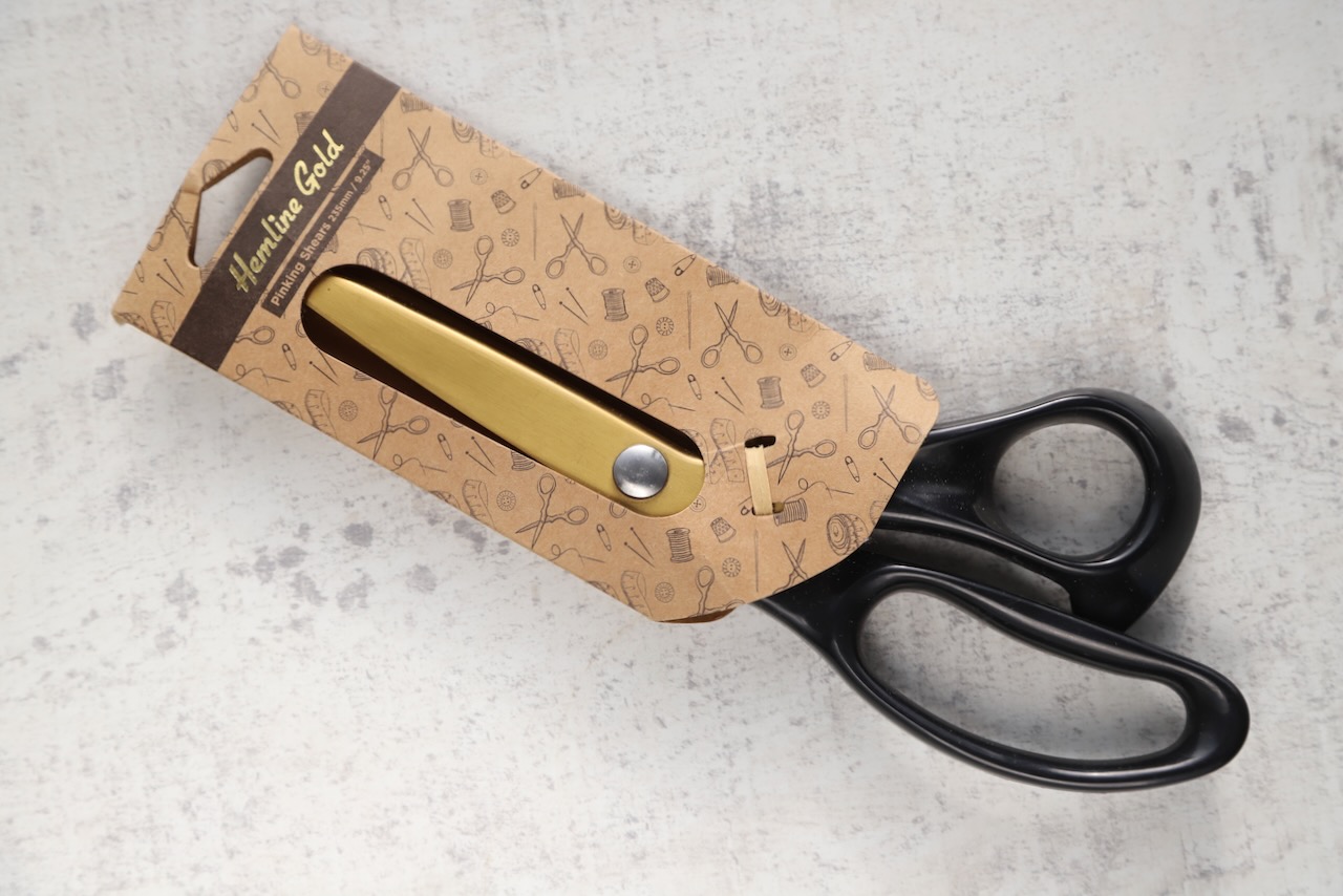 Pinking Shears - Dot To Dot Studio