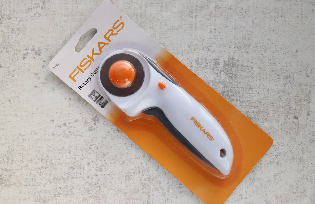 Fiskars Trigger Rotary Cutter - 45mm - Dot To Dot Studio
