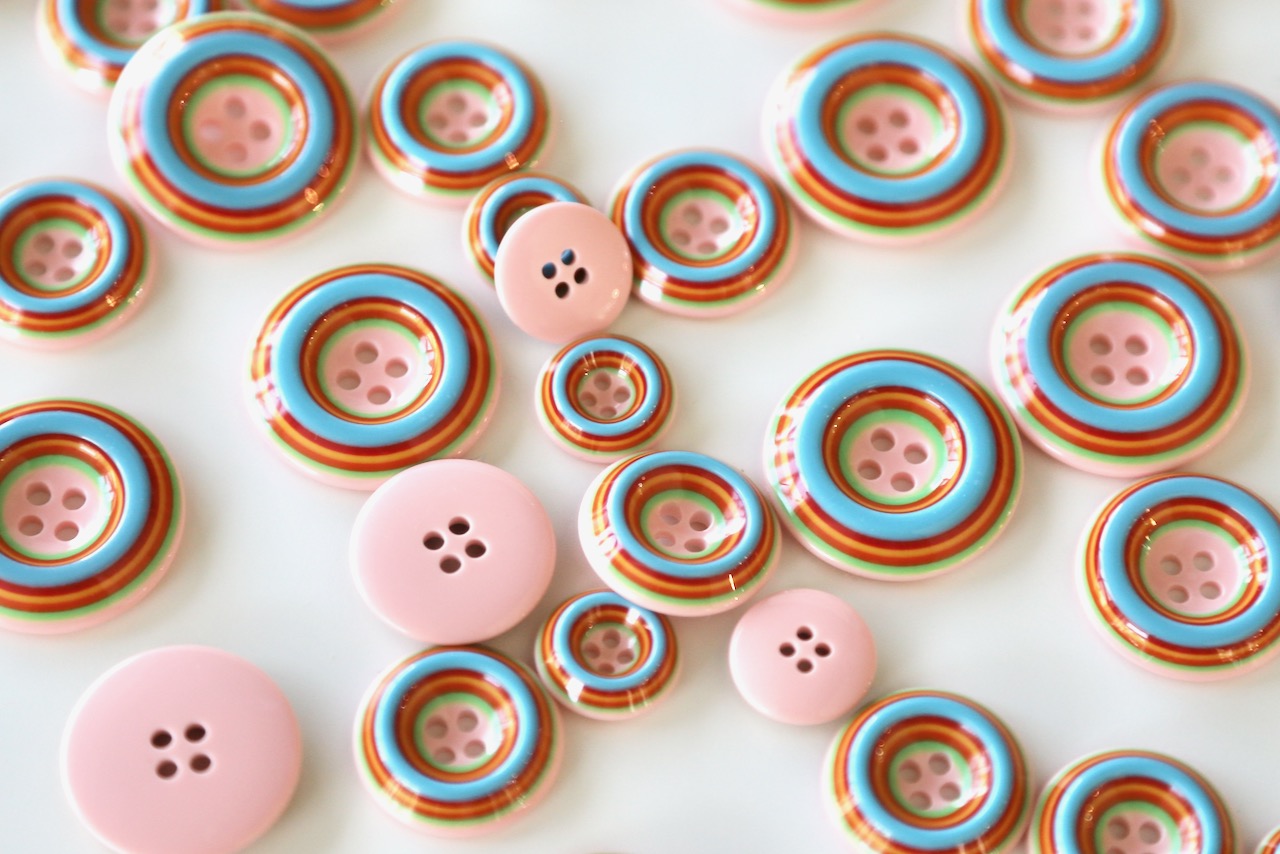 Round Rainbow Rim Buttons - 12mm, 17mm, 20mm, 22mm - Dot To Dot Studio