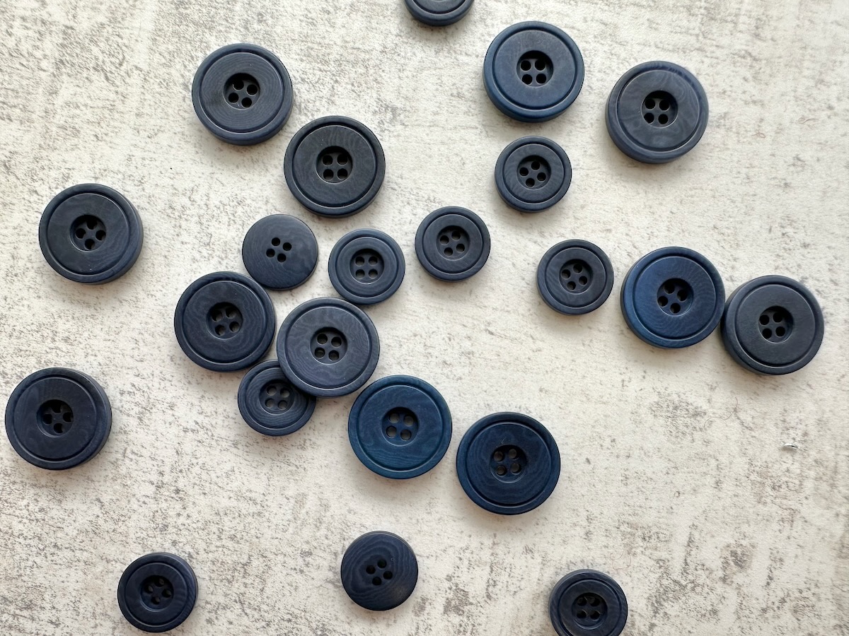 Retro Corozo Buttons - Navy - Dot To Dot Studio